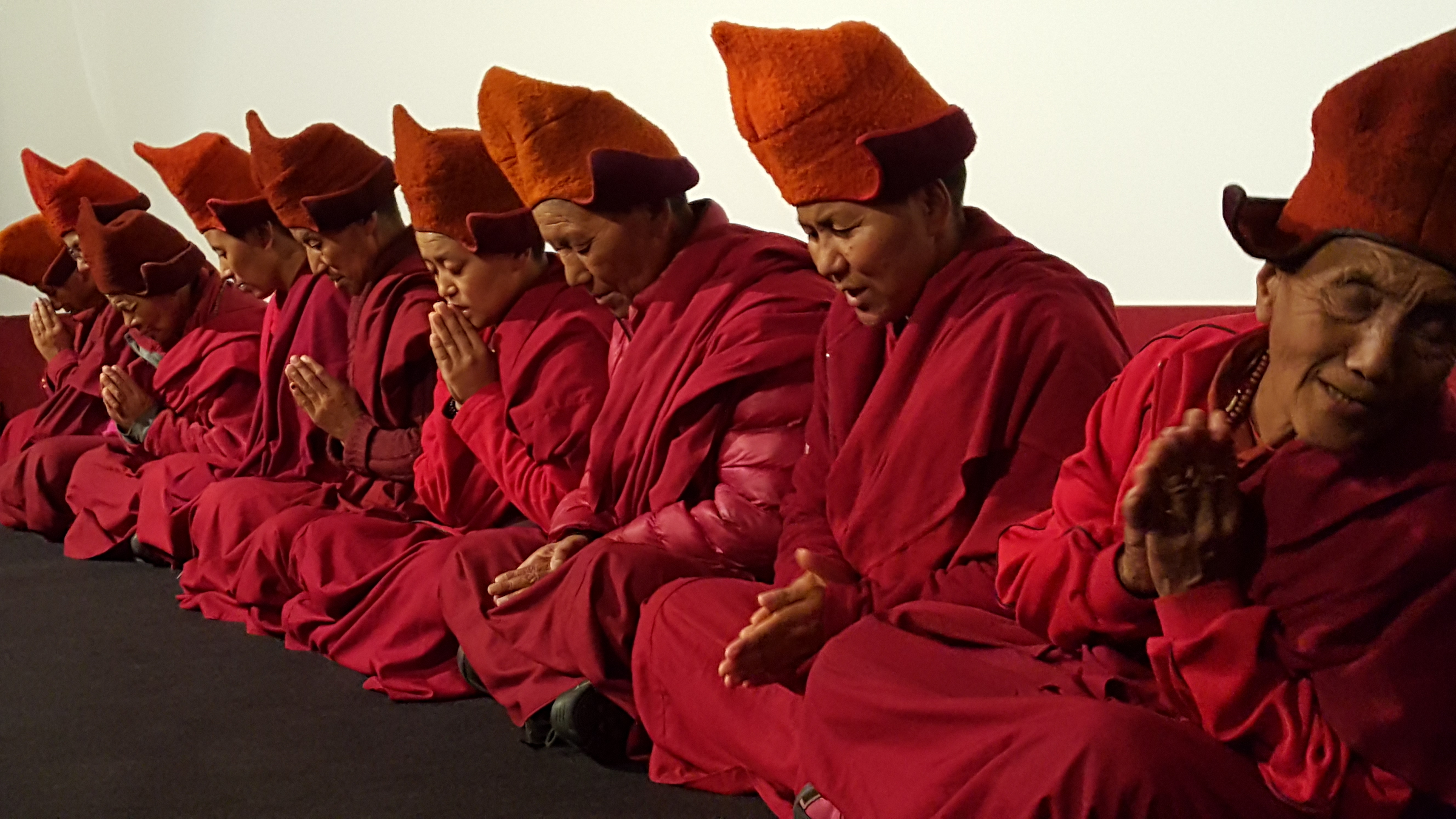 Les nonnes à Paris - L'ENVOL Vidéo